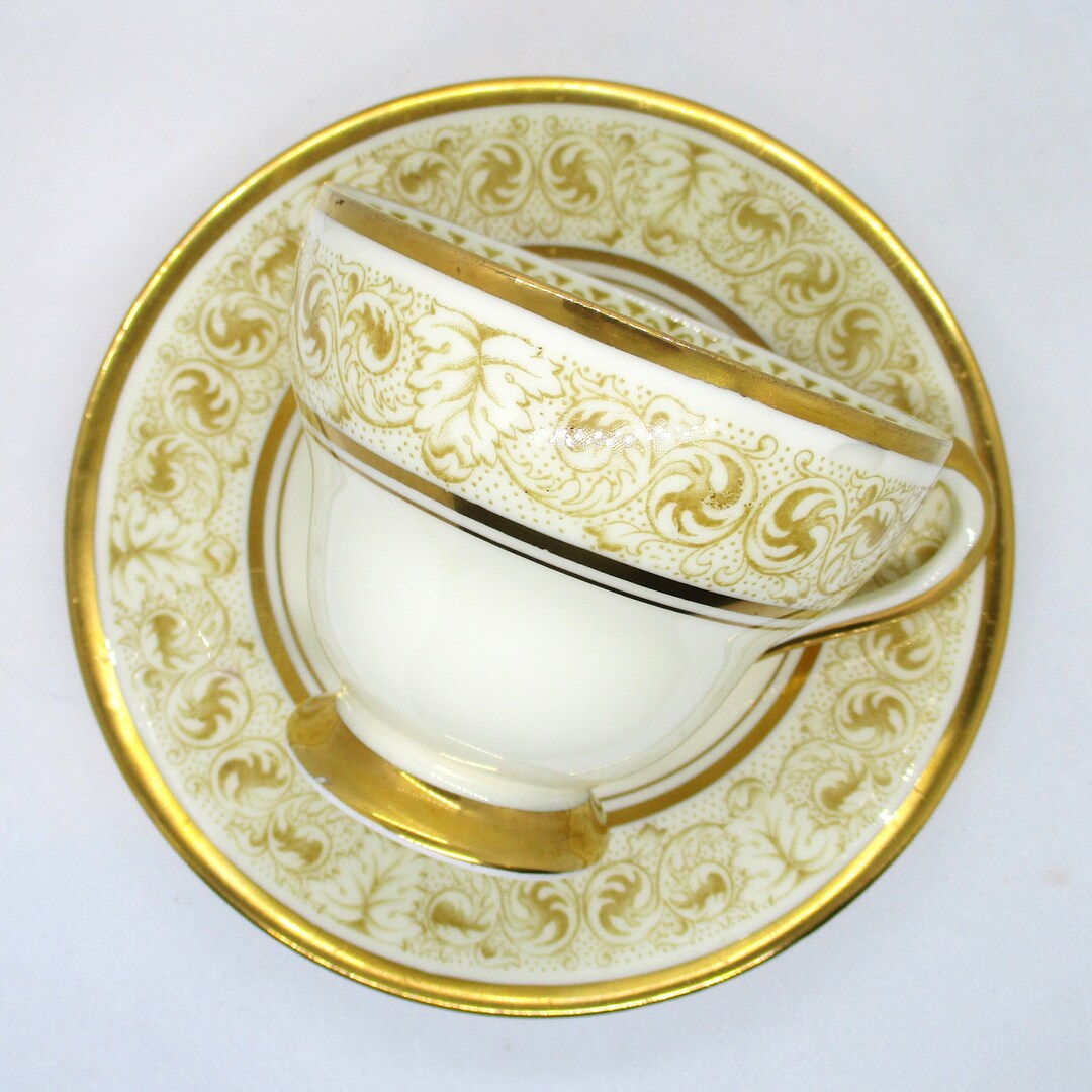 Vintage Chelsey Teacup and Saucer. Bone China. England - Etsy