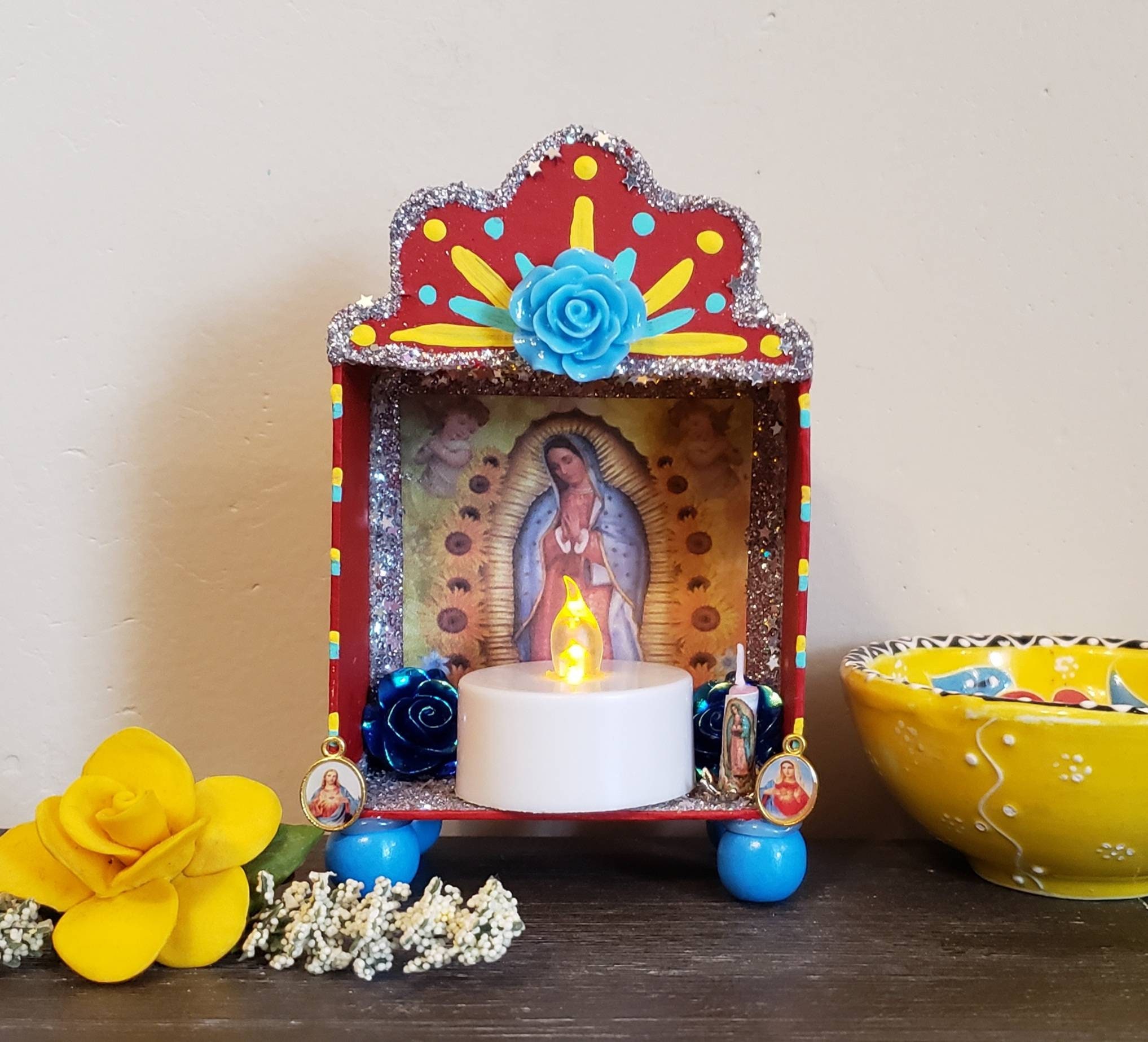 Guadalupe Nicho Día De Los Muertos Santuario Retablo Oración Santuario ...