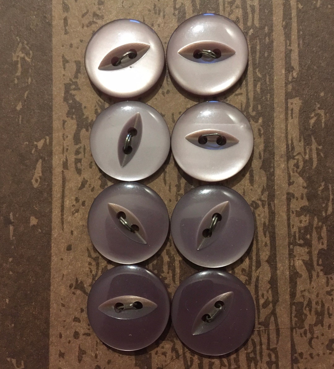8 X Vintage Lilac Fish Eye Buttons. 19mm. - Etsy