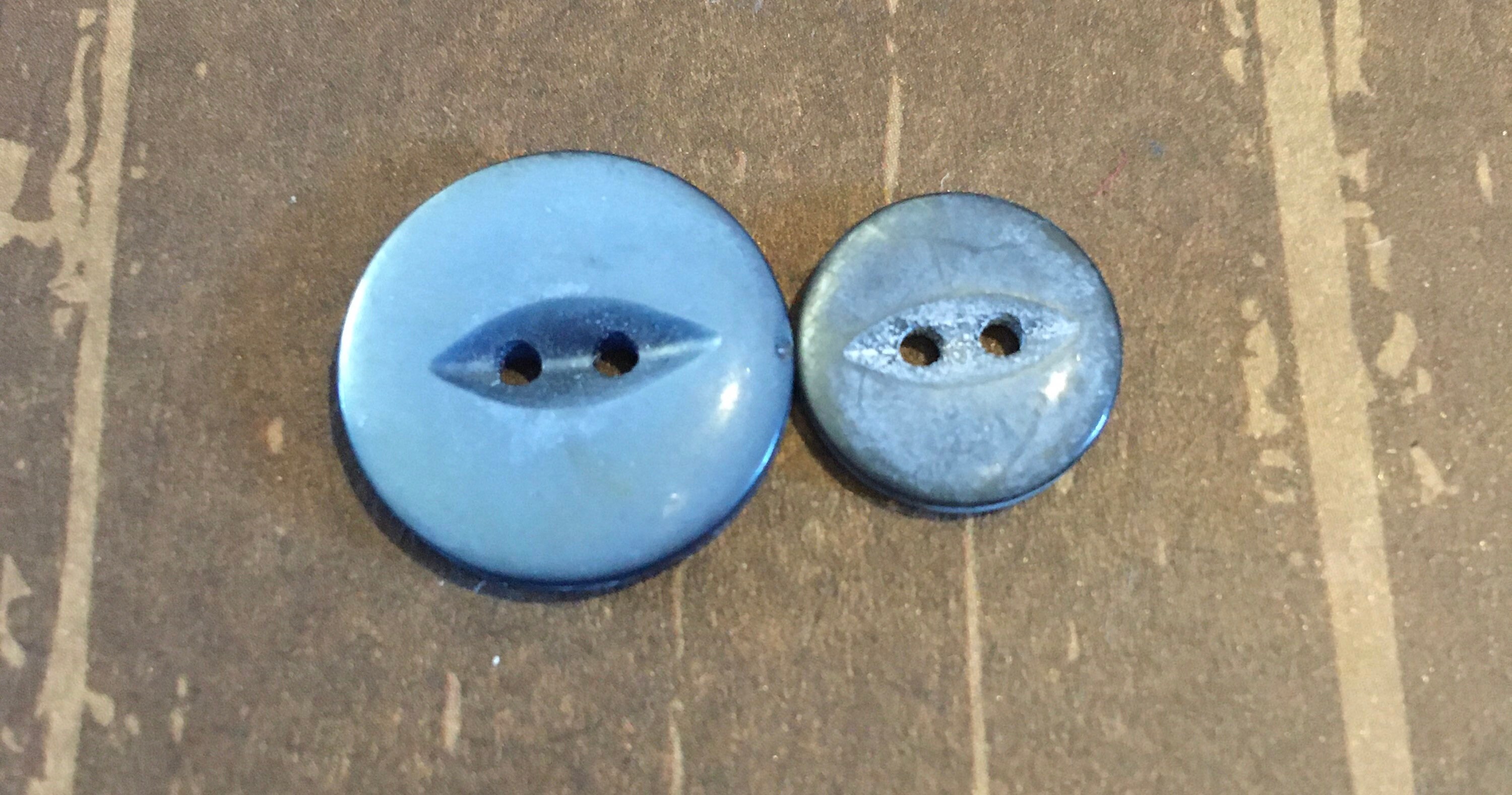 6 X Vintage Metallic Blue Fish Eye Buttons. 13mm & 19mm. | Etsy