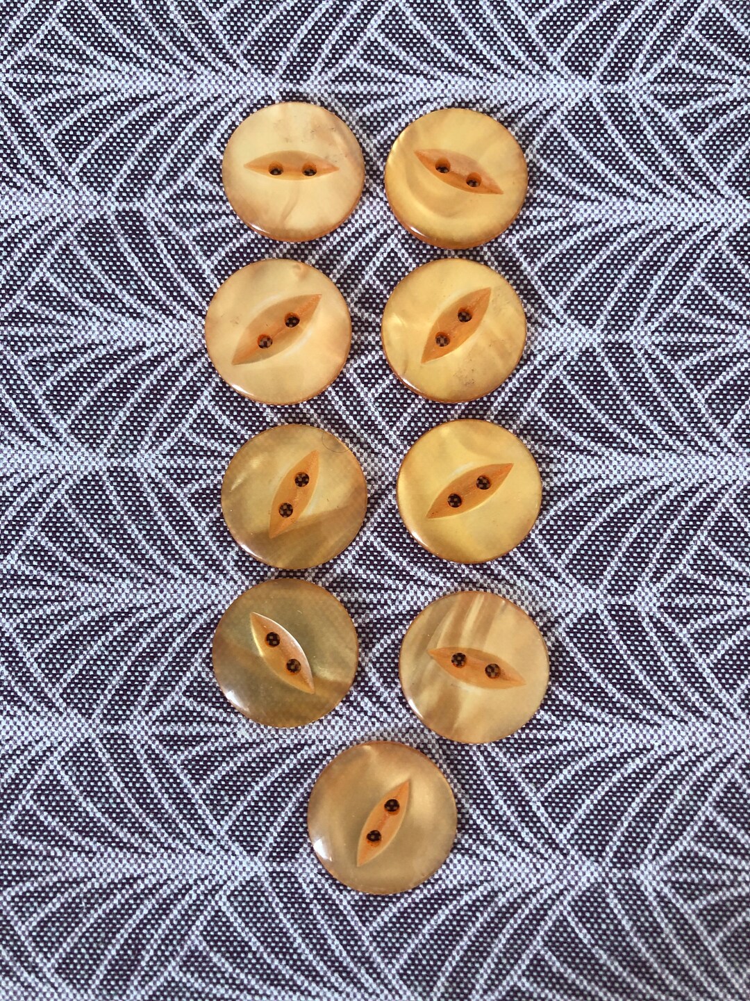 9 X Vintage Orange Fish Eye Buttons. 16mm. - Etsy