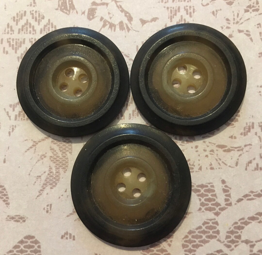 3 X Vintage Tortoiseshell Buttons. 31mm. - Etsy