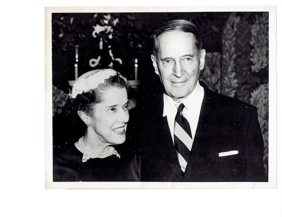 Vintage Photo General Douglas Macarthur With Wife Age 80 UPI | Etsy