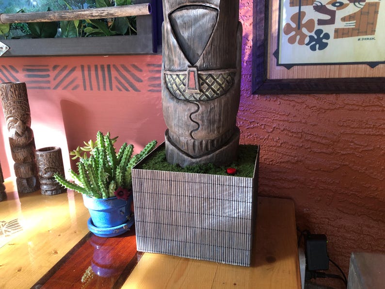 Slim Totem Animatronic - Etsy