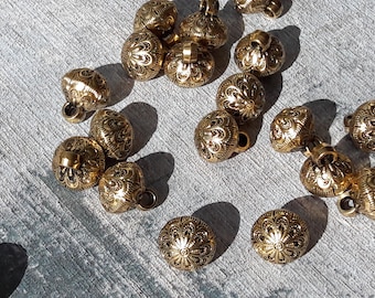 Antique Buttons - Etsy