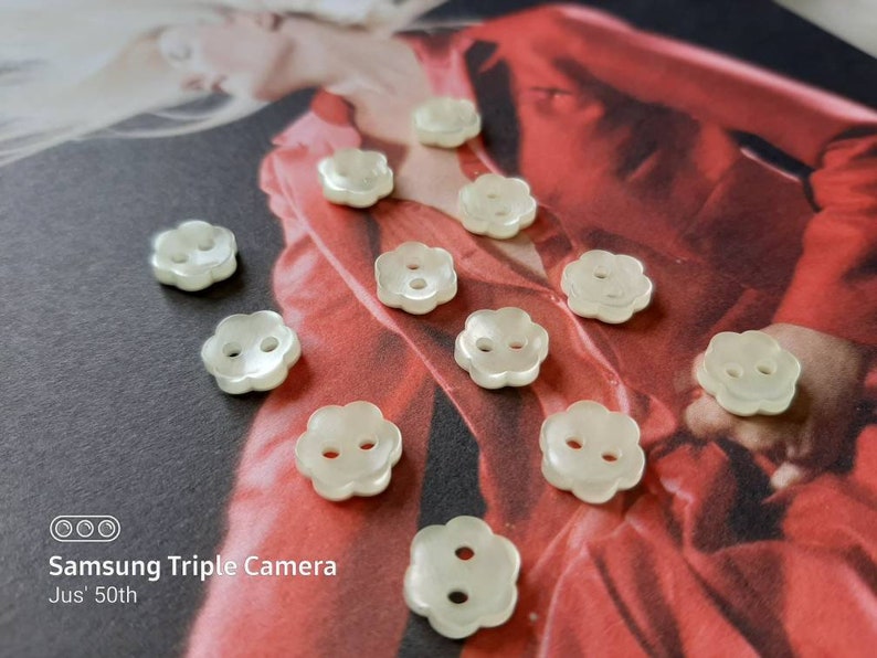 3/8 16L 10mm 6 Petal Flower Buttons | Etsy