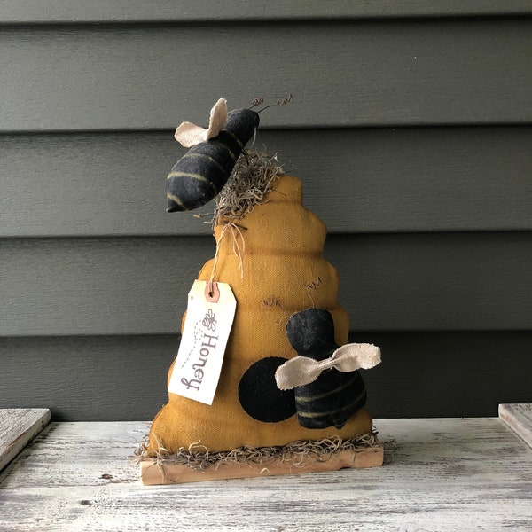 Primitive Bee - Etsy