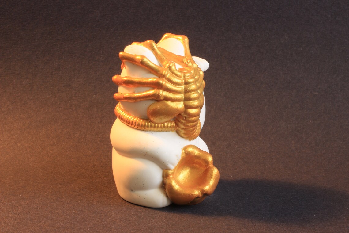 Maneki Monsters Mini (60mm): Unlucky Cat (gold Edition) - Lucky Cat ...