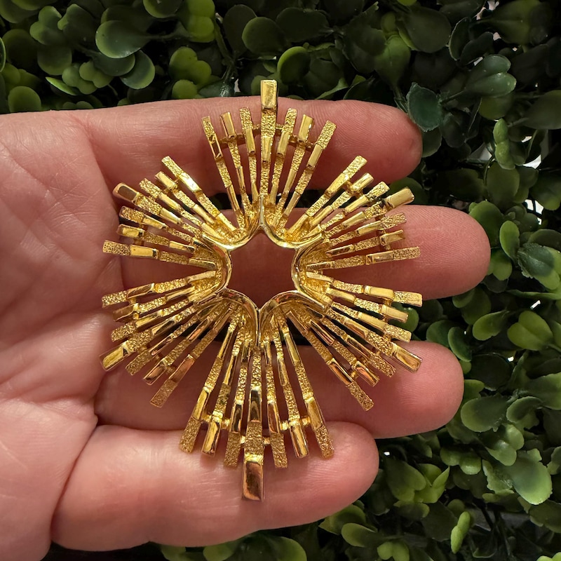 Sapphire Crown Trifari - Etsy