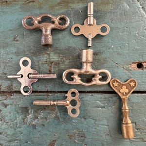 Vintage Clock Keys Mixed Media Altered Art - Etsy