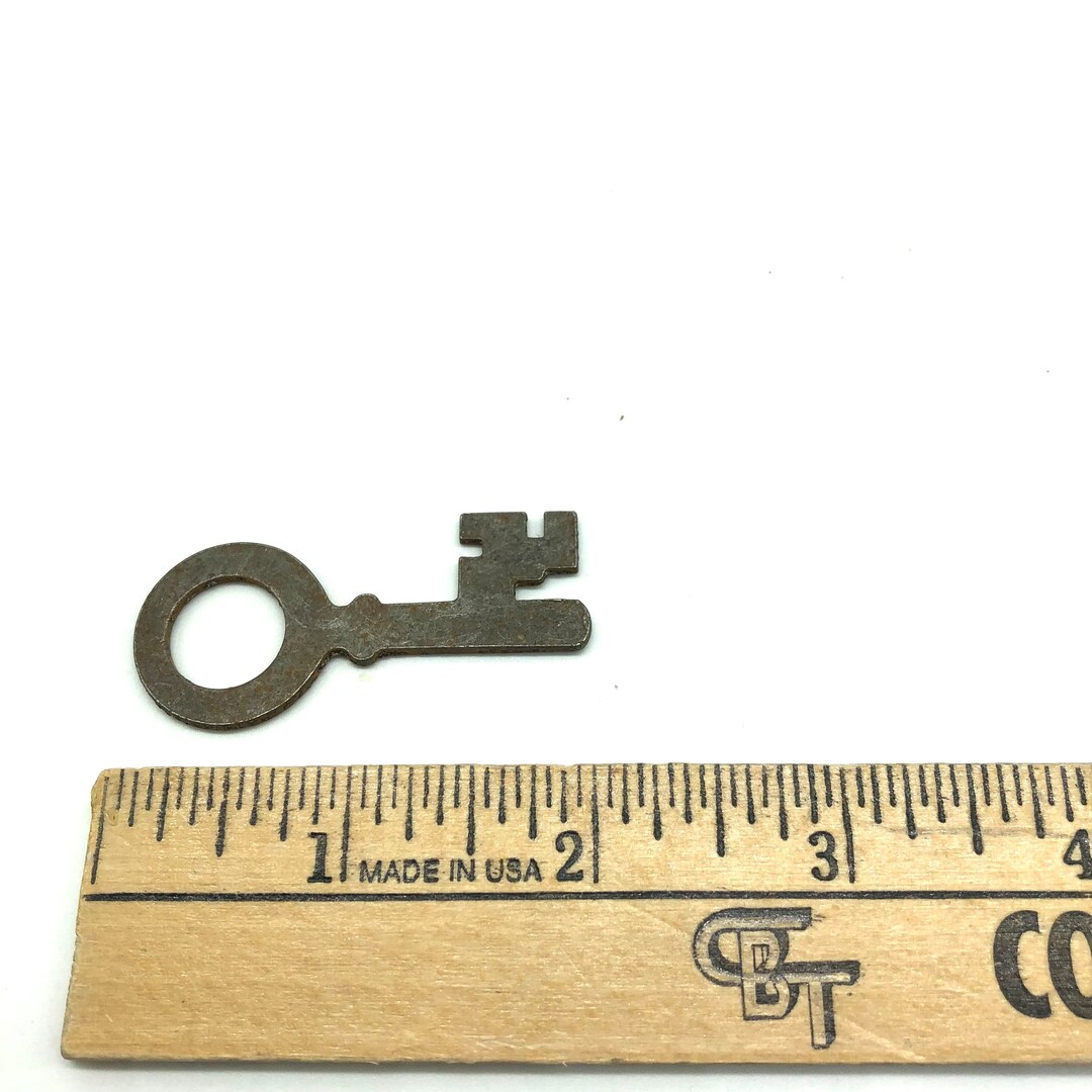 Antique Flat Key - Vintage Unusual Shape and Size (dark & Rusty) - Etsy