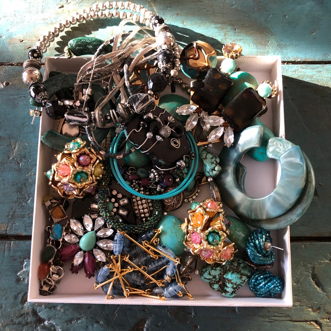 Vintage Modern Broken Wearable Jewelry Findings Lot Parts ...