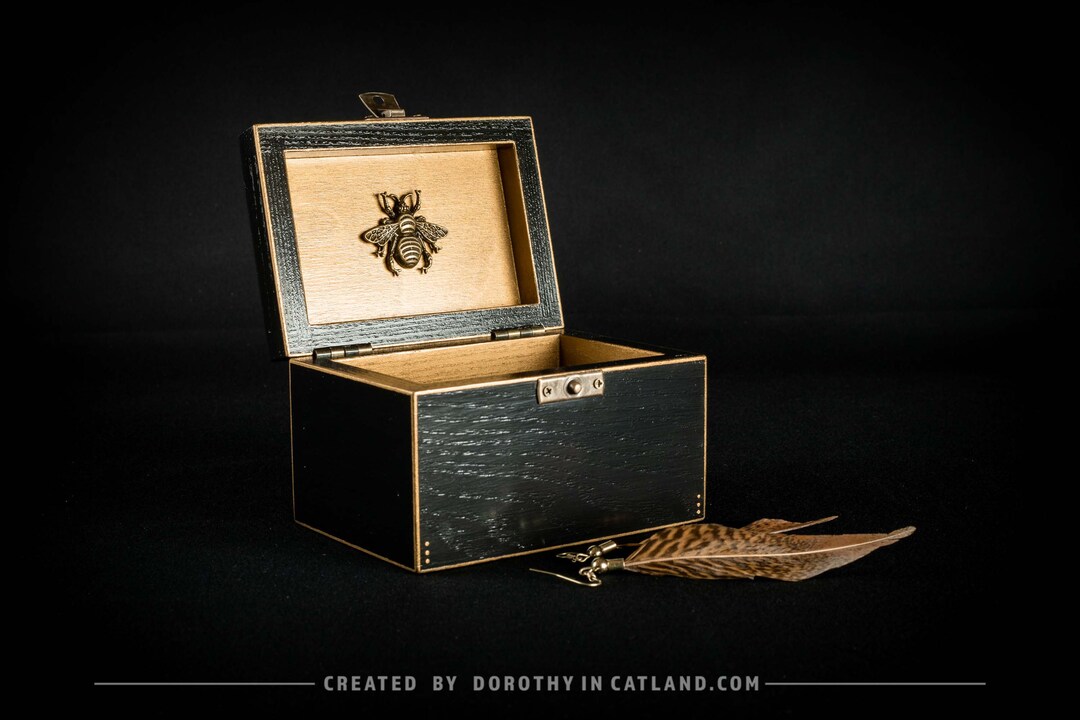 Black Treasure Box With a Golden Bee - an Elegant Gift for a Woman - Etsy