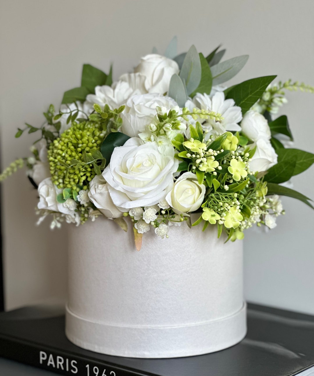 Classic Luxe Hat Box Flower Arrangement - Etsy UK