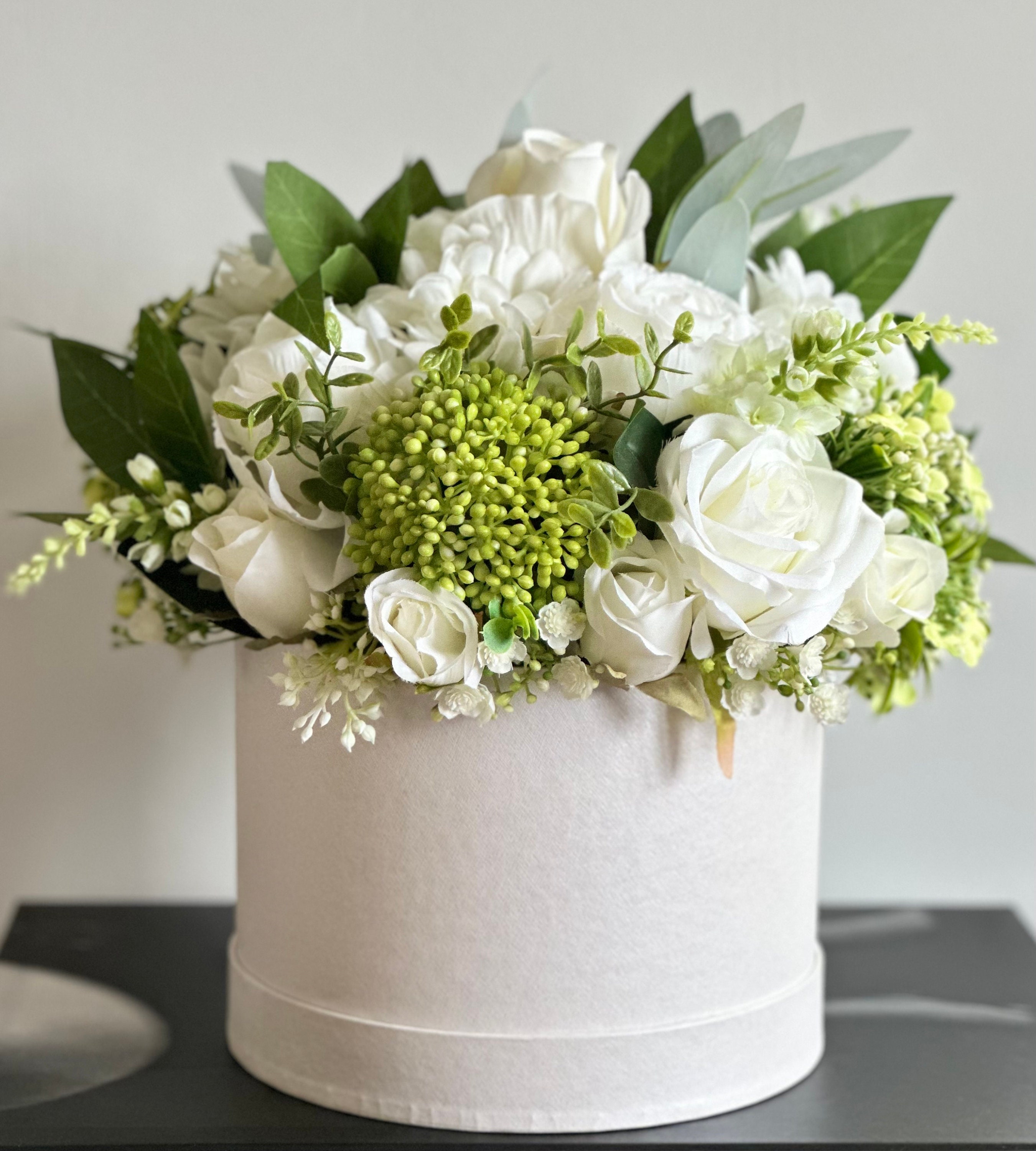 Classic Luxe Hat Box Flower Arrangement - Etsy UK