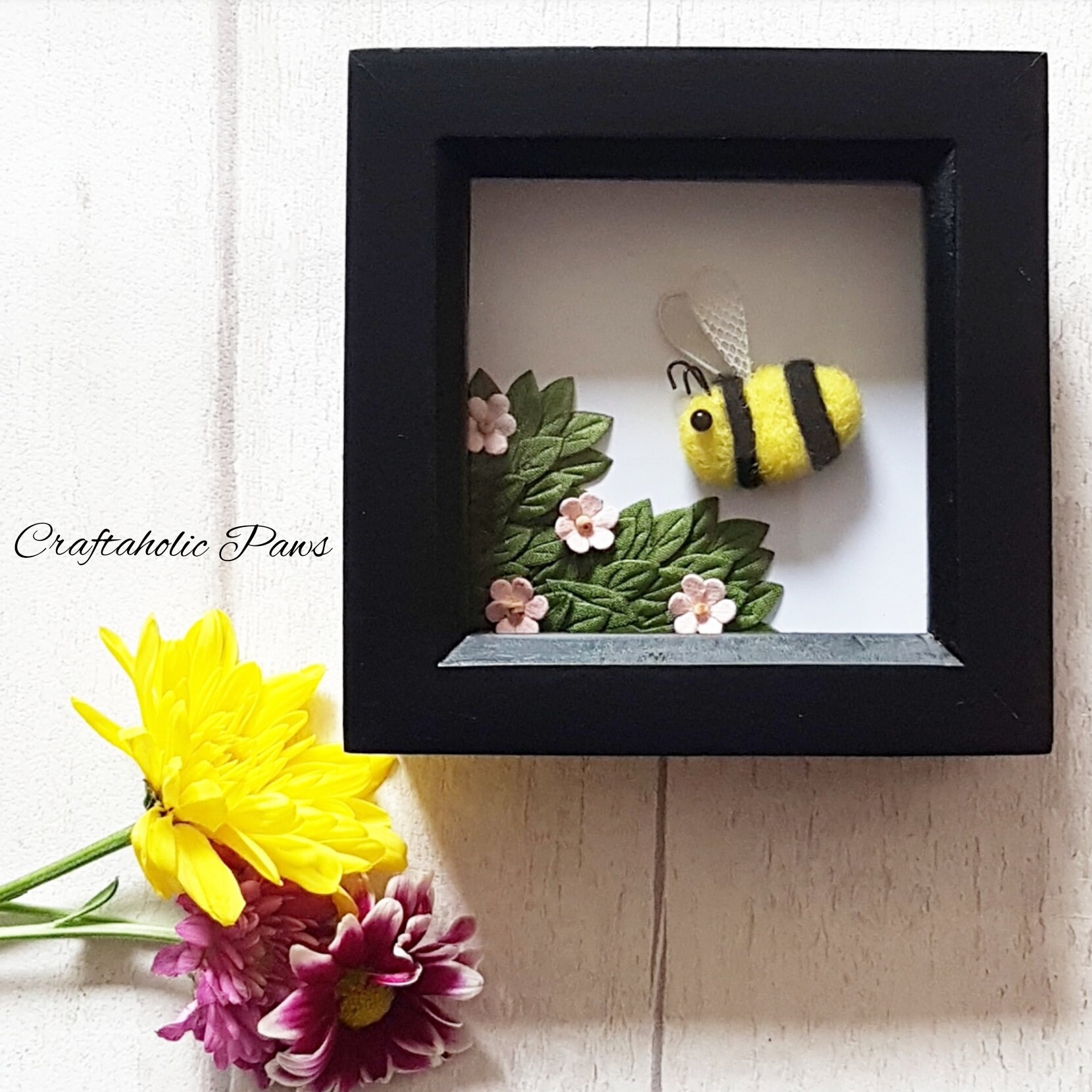 Bee Frame/ Bumble Bee Frame/ Cute Bee/ Gifts for Bee Lovers/ - Etsy