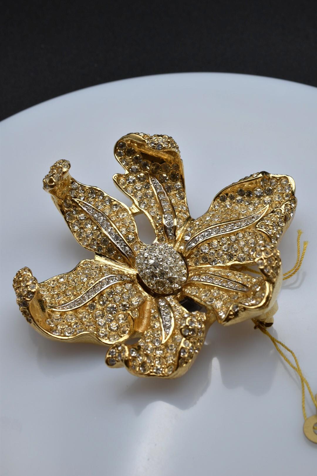 Majorca Vintage Gold Plated Floral Rhinestone Broche - Etsy
