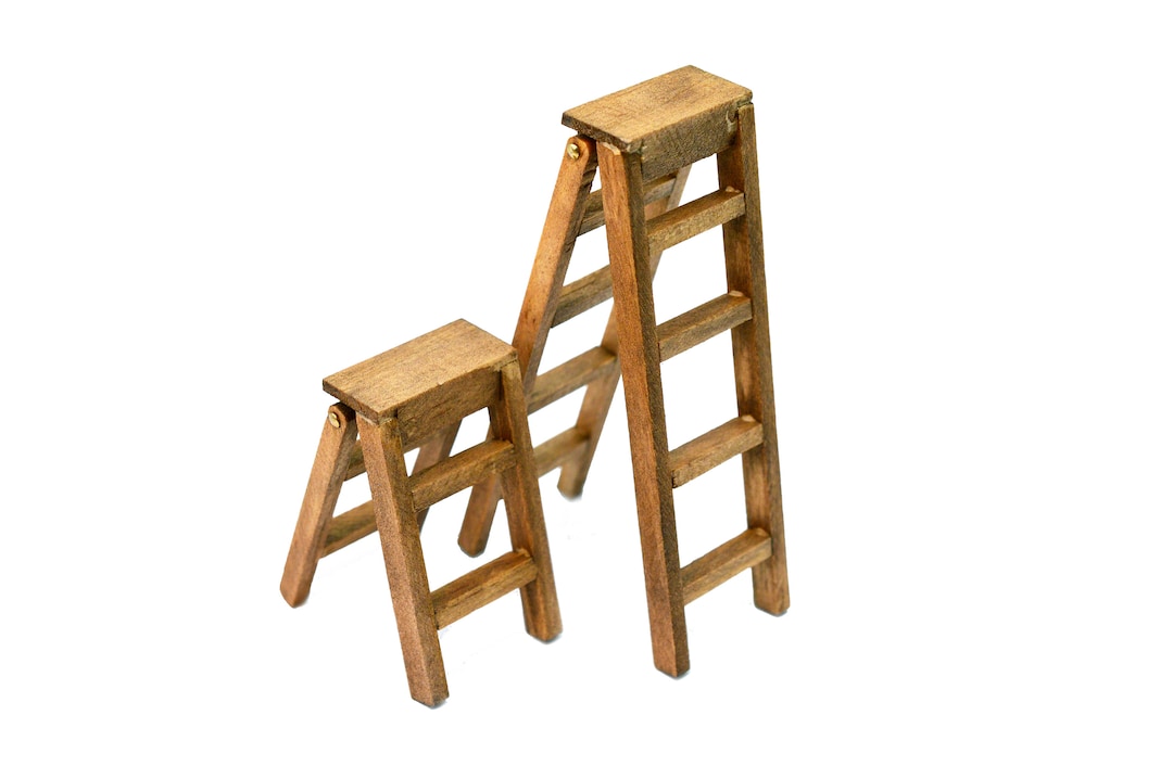Miniature Vintage Foldable Ladder Steps 1:12 Scale Dolls House Garden ...