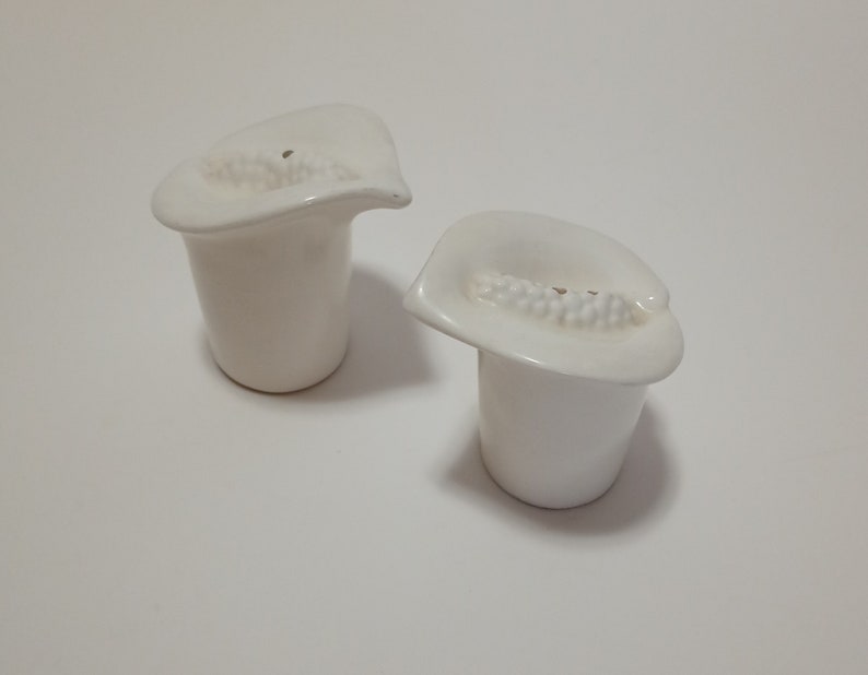 Vintage Calla Lilly Salt & Pepper Shakers - Etsy