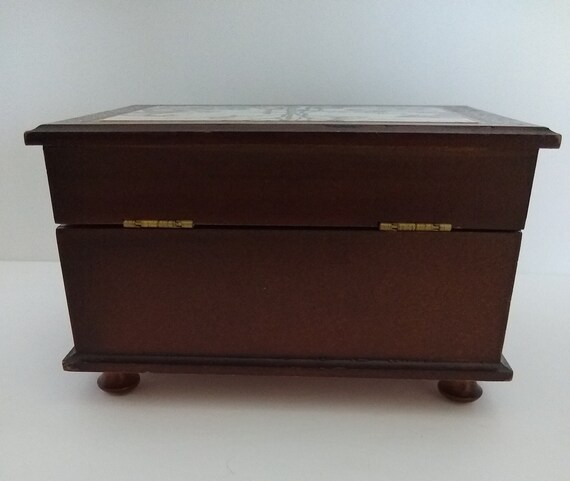 Beautiful 1970's Linden Wooden Musical Jewel Box! - Gem