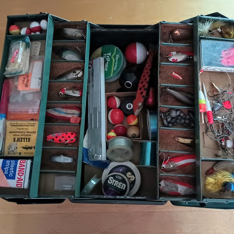 Vintage Tackle Box - Etsy