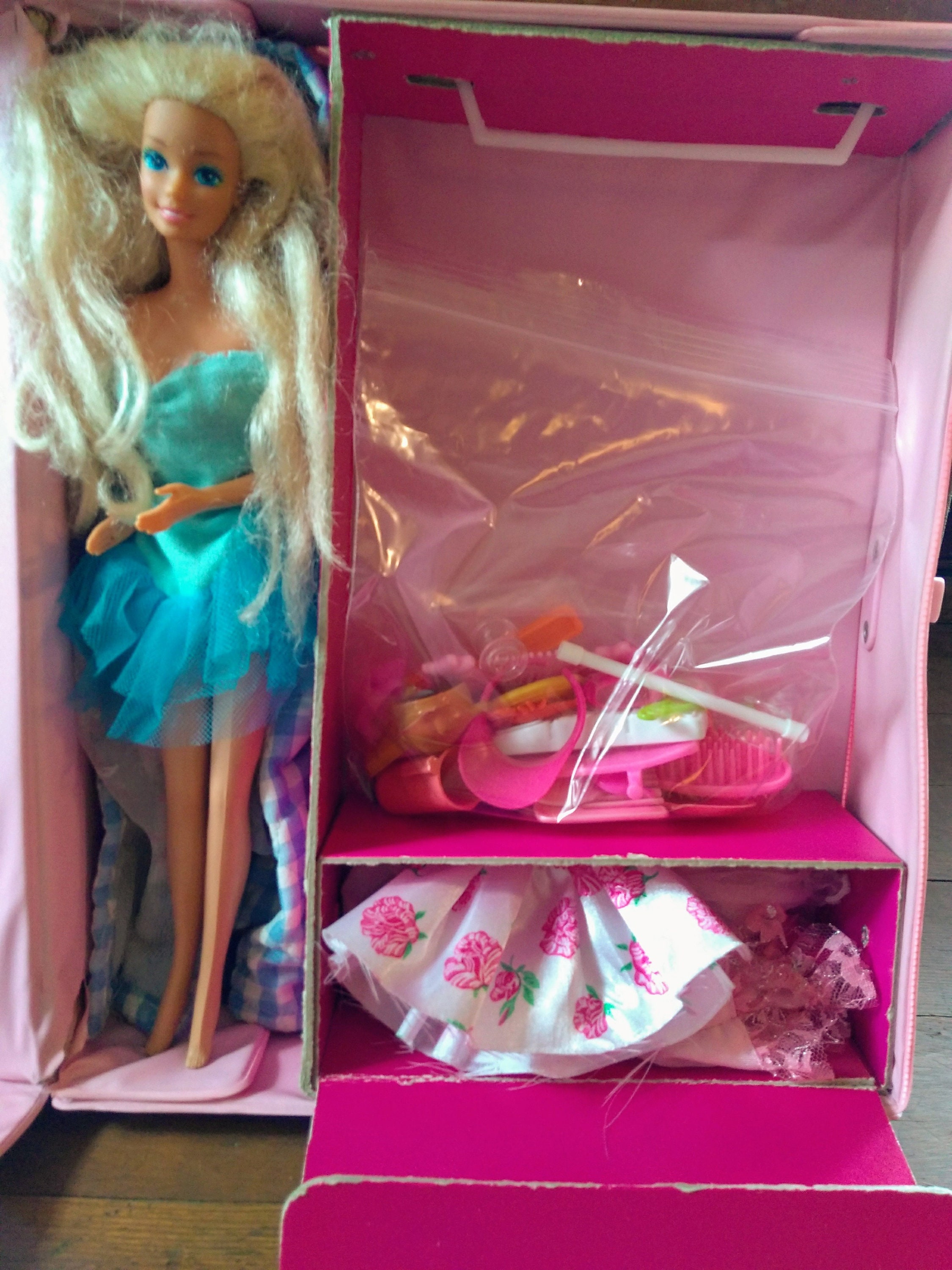 Vintage Mattel Barbie Case w/ Barbie-Accessories-Clothing | Etsy