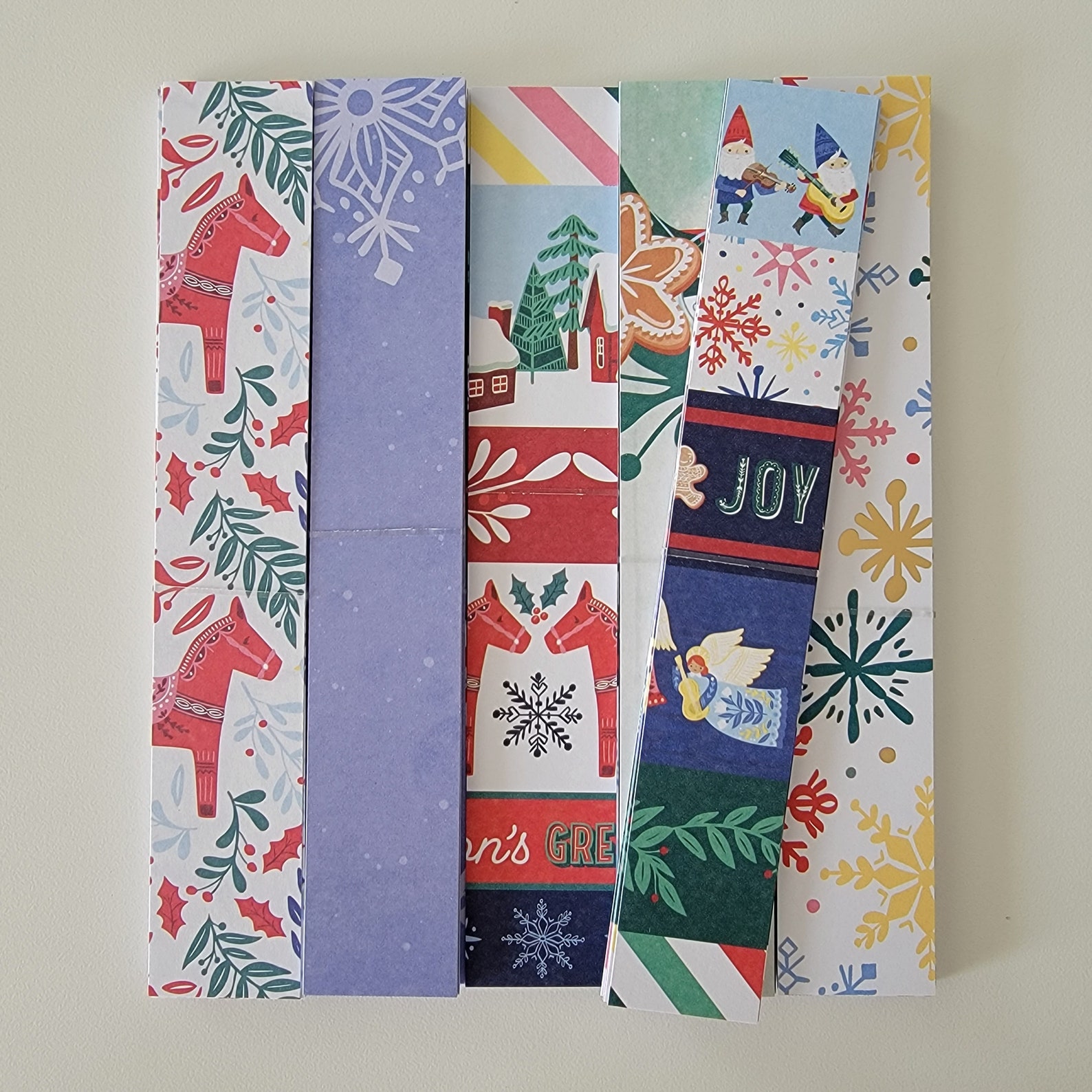 Peaceful Christmas DIY Paper Chain Kit: Classic Holiday Decor - Etsy