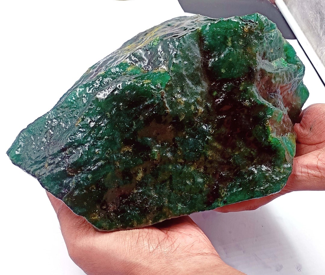 Emerald Raw 6 Kilo/ 30000 Ct Success in Creative Ventures Colombian ...
