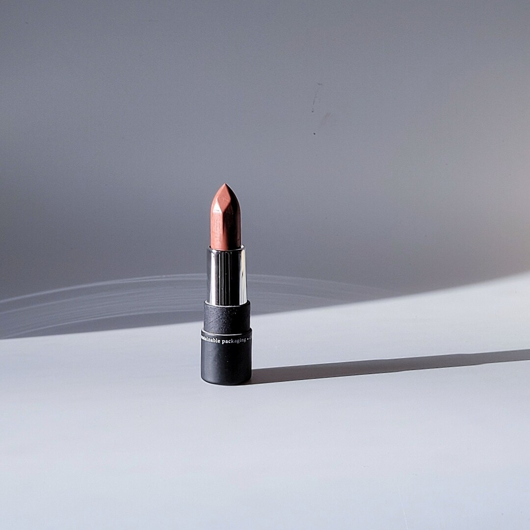 Lip Charm - CHIQUITA | Lipstick, Low Waste, Natural, High-pigment ...