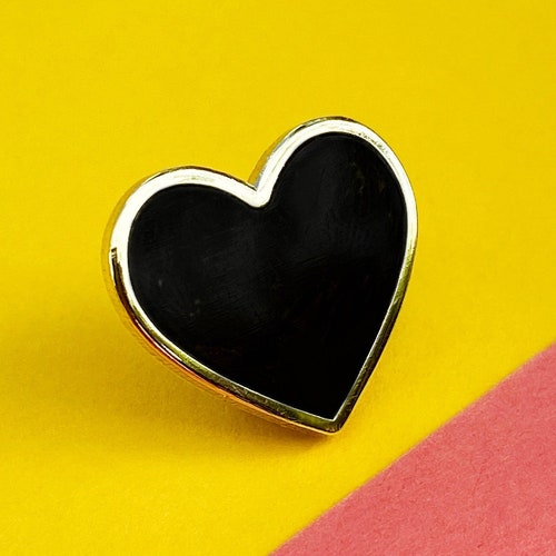 Yellow Daisy Hard Enamel Pin Badge a Great Gift as We Head - Etsy