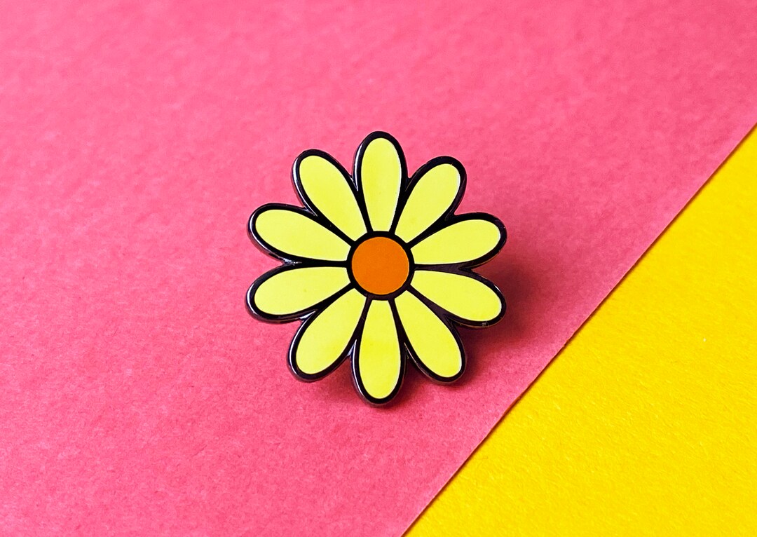 Yellow Daisy Hard Enamel Pin Badge, a Great Gift as We Head Into Spring ...