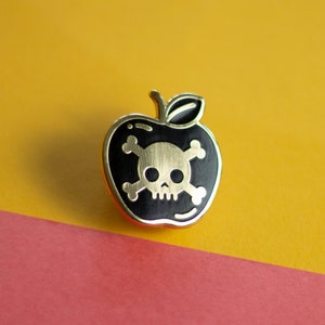 Black Poisoned Apple Hard Enamel Pin Badge, Be Careful Who You Give ...