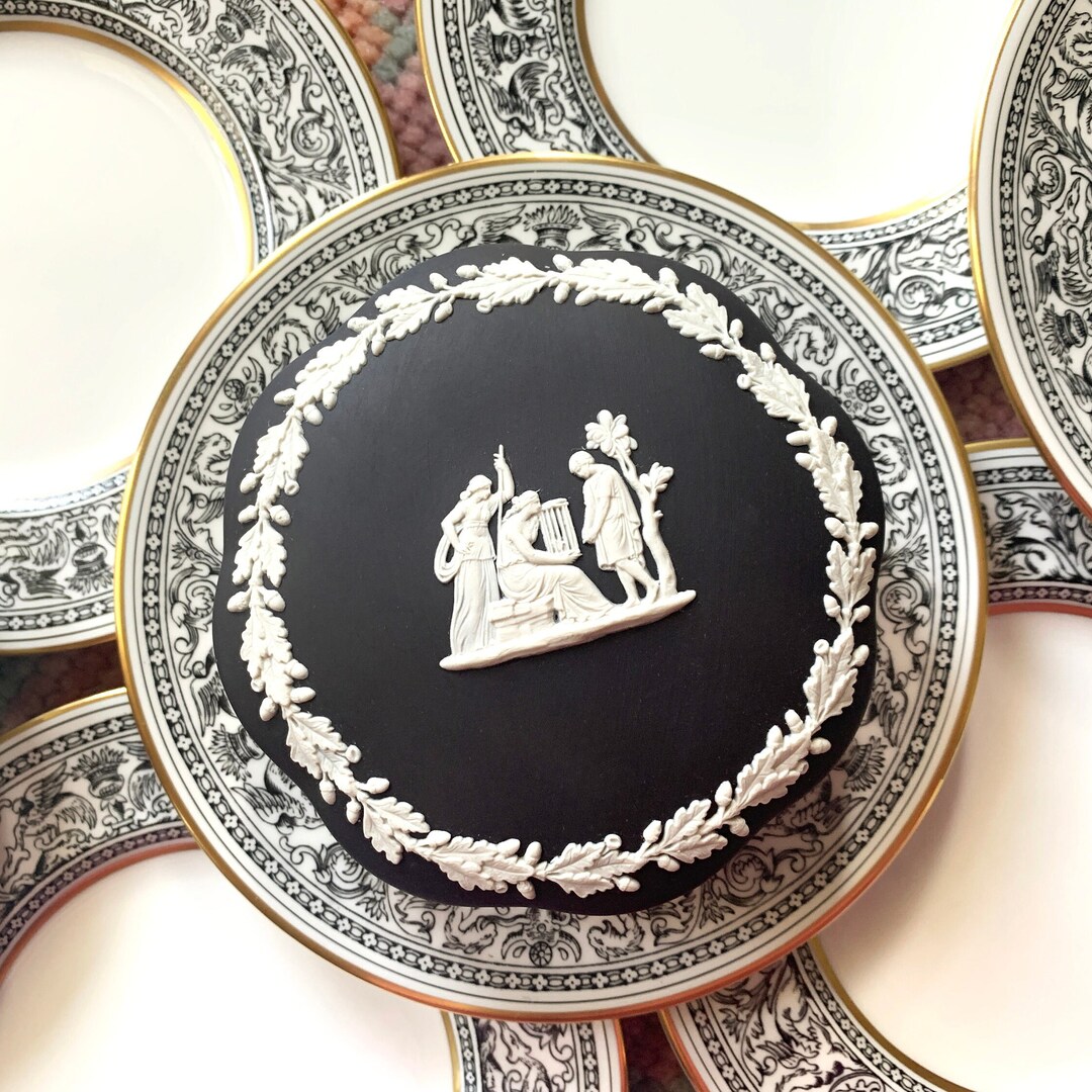5 Wedgwood Jasperware Cream on Black Scalloped Box Vintage Dish Neoclassical Design Maximalist ...