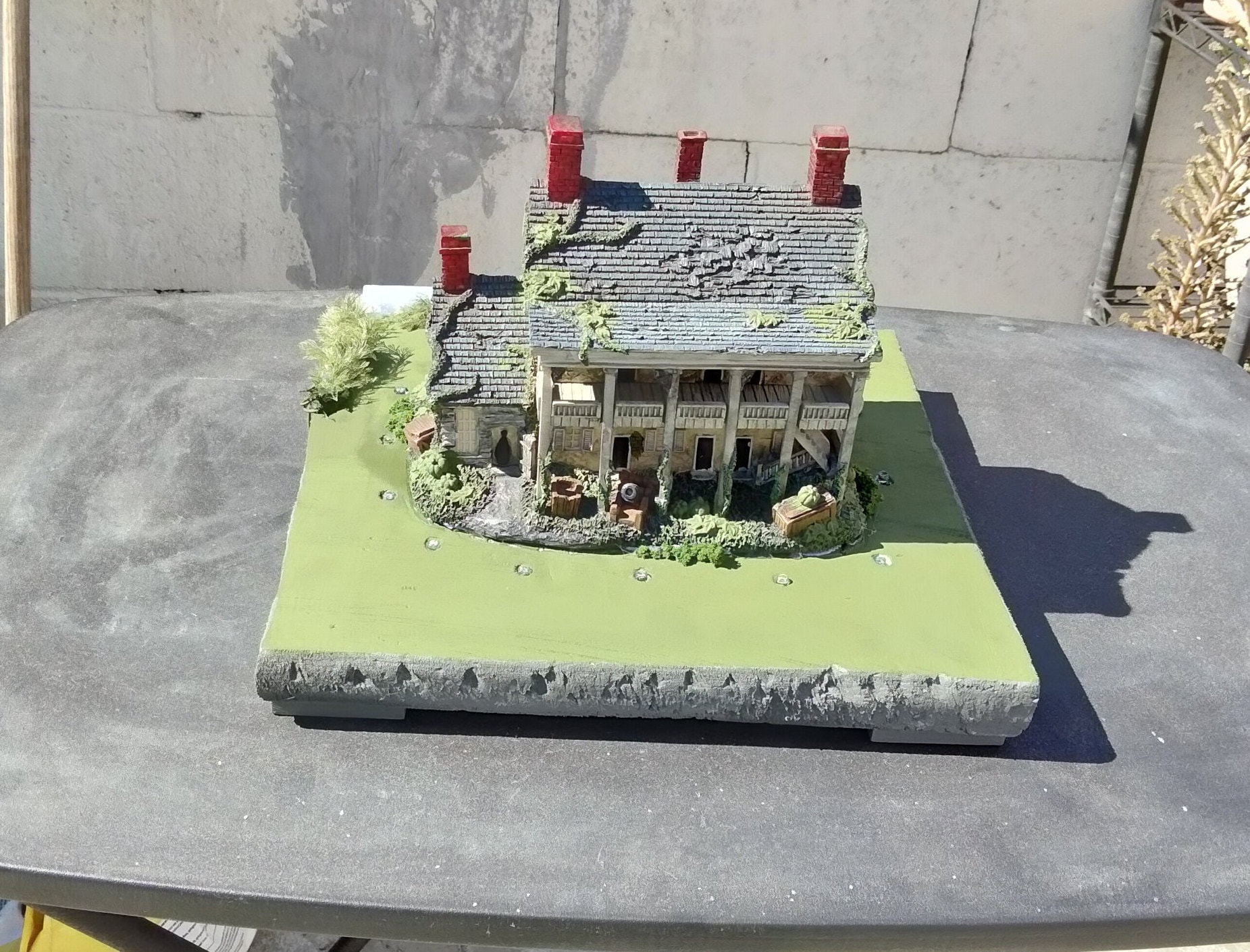 HO 1:87 Scale Model of Abandoned Haunted Mansion - Etsy