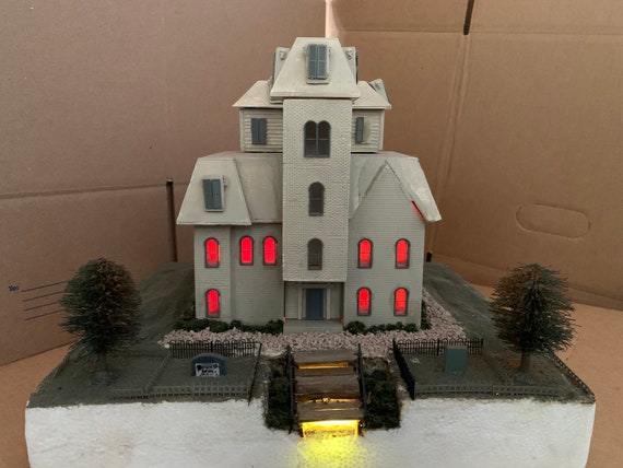HO 1:87 Scale Model of A Funeral Home. - Etsy