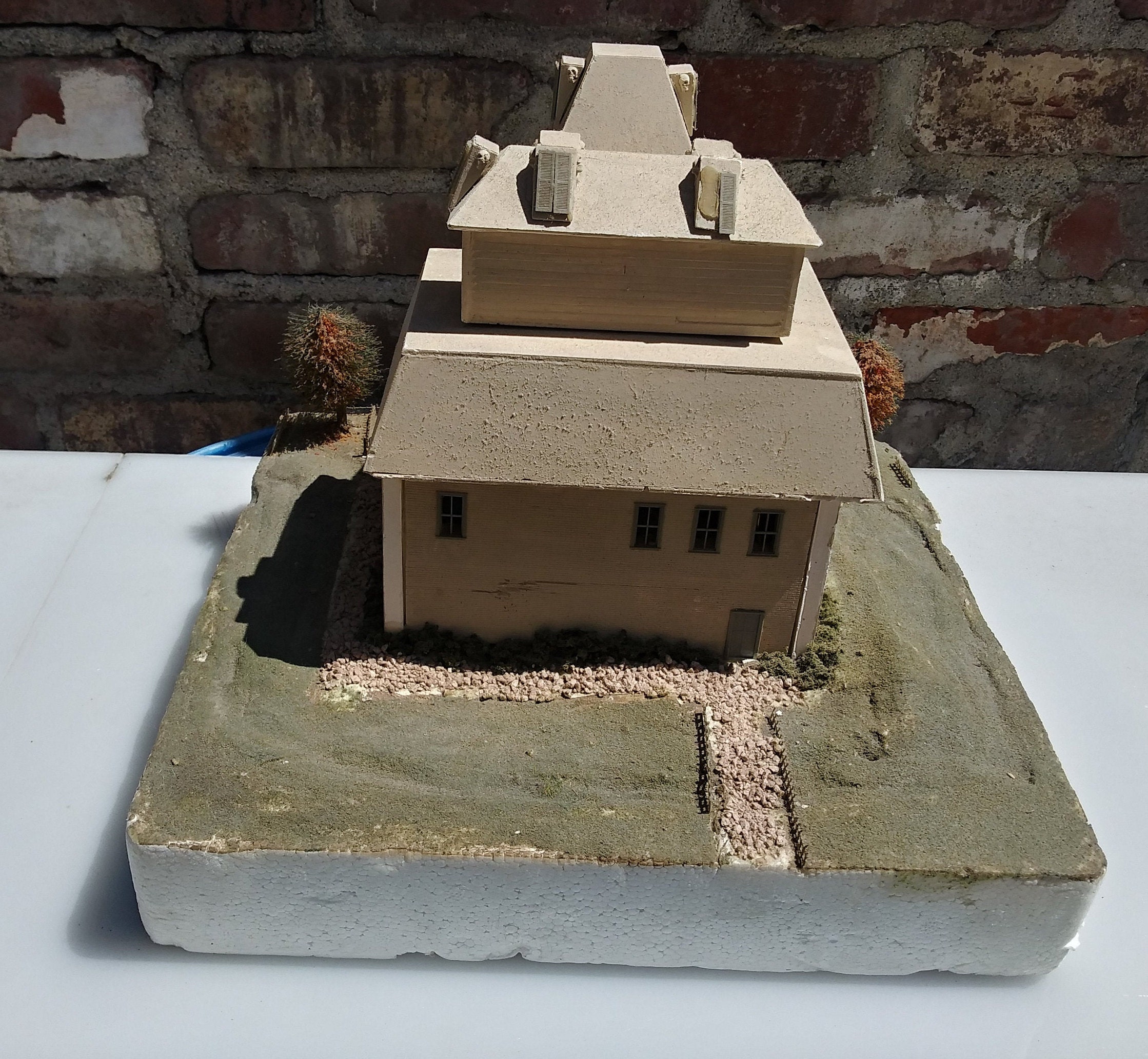 HO 1:87 Scale Model of A Funeral Home. - Etsy