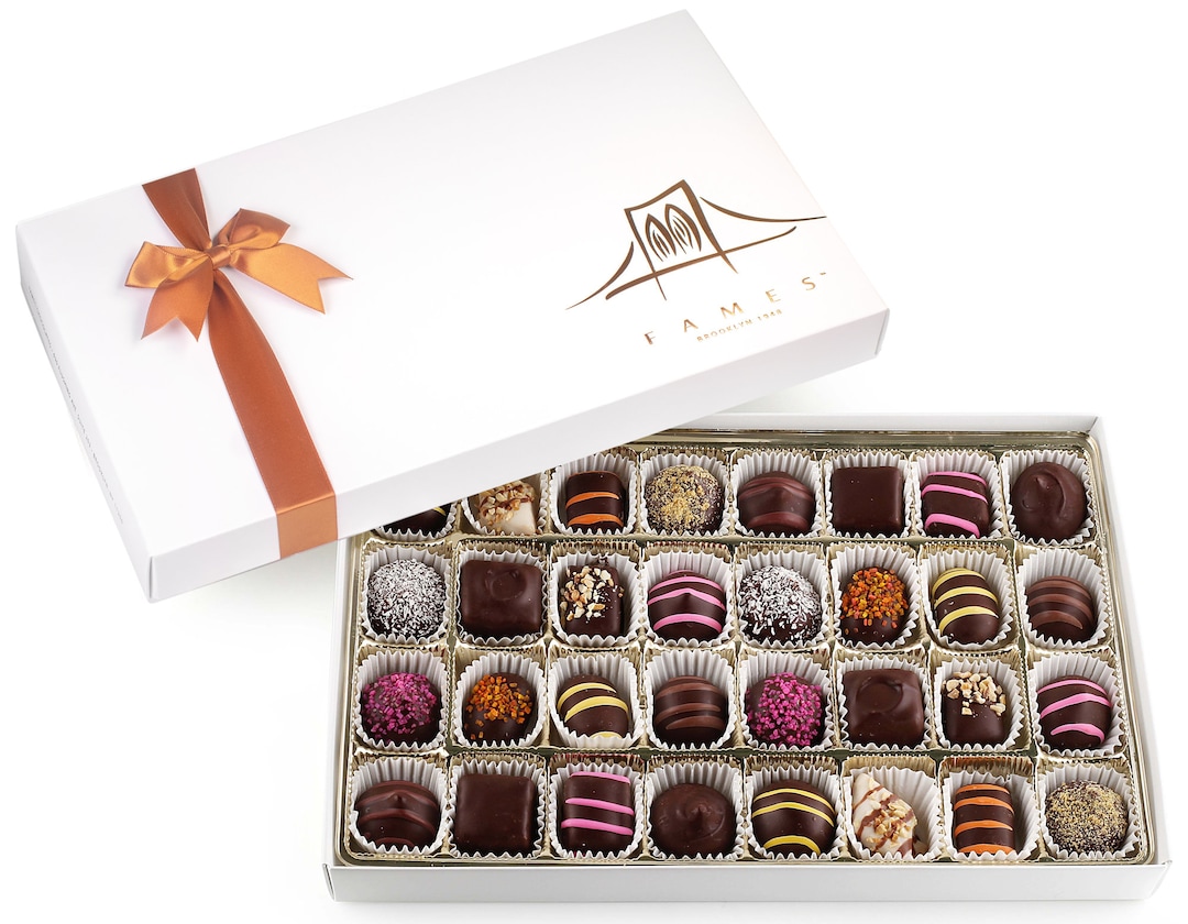 32 Piece Kosher Chocolate Gift Box - Luxury Set of Dairy Free ...