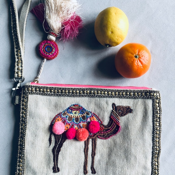 Camel Clutch - Etsy