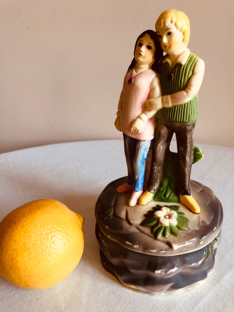 Vintage 1970s Turning Ceramic Music Box With Couple - Etsy