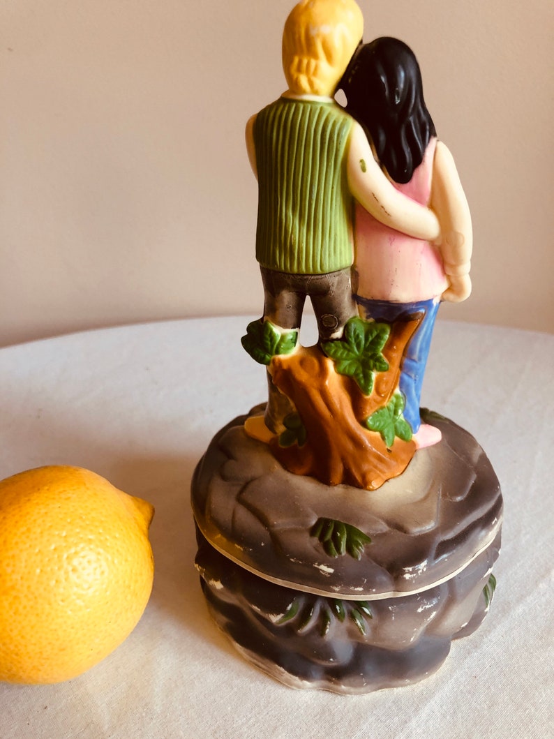 Vintage 1970s Turning Ceramic Music Box With Couple - Etsy