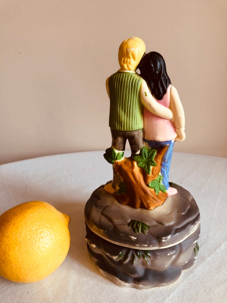 Vintage 1970s Turning Ceramic Music Box With Couple - Etsy