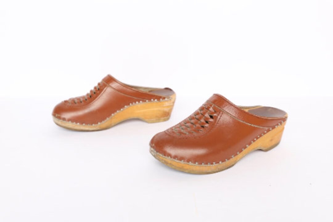 Vintage 60s 70s Brown LEATHER Clogs CLASSIC Wooden Heel Chunky Clog ...