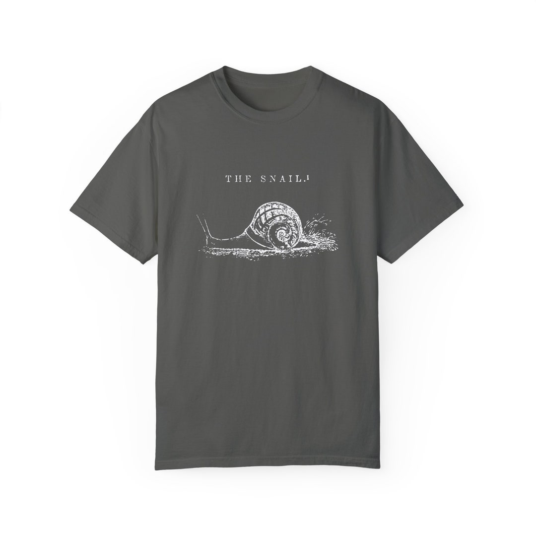 Medieval Snail T-shirt - Etsy