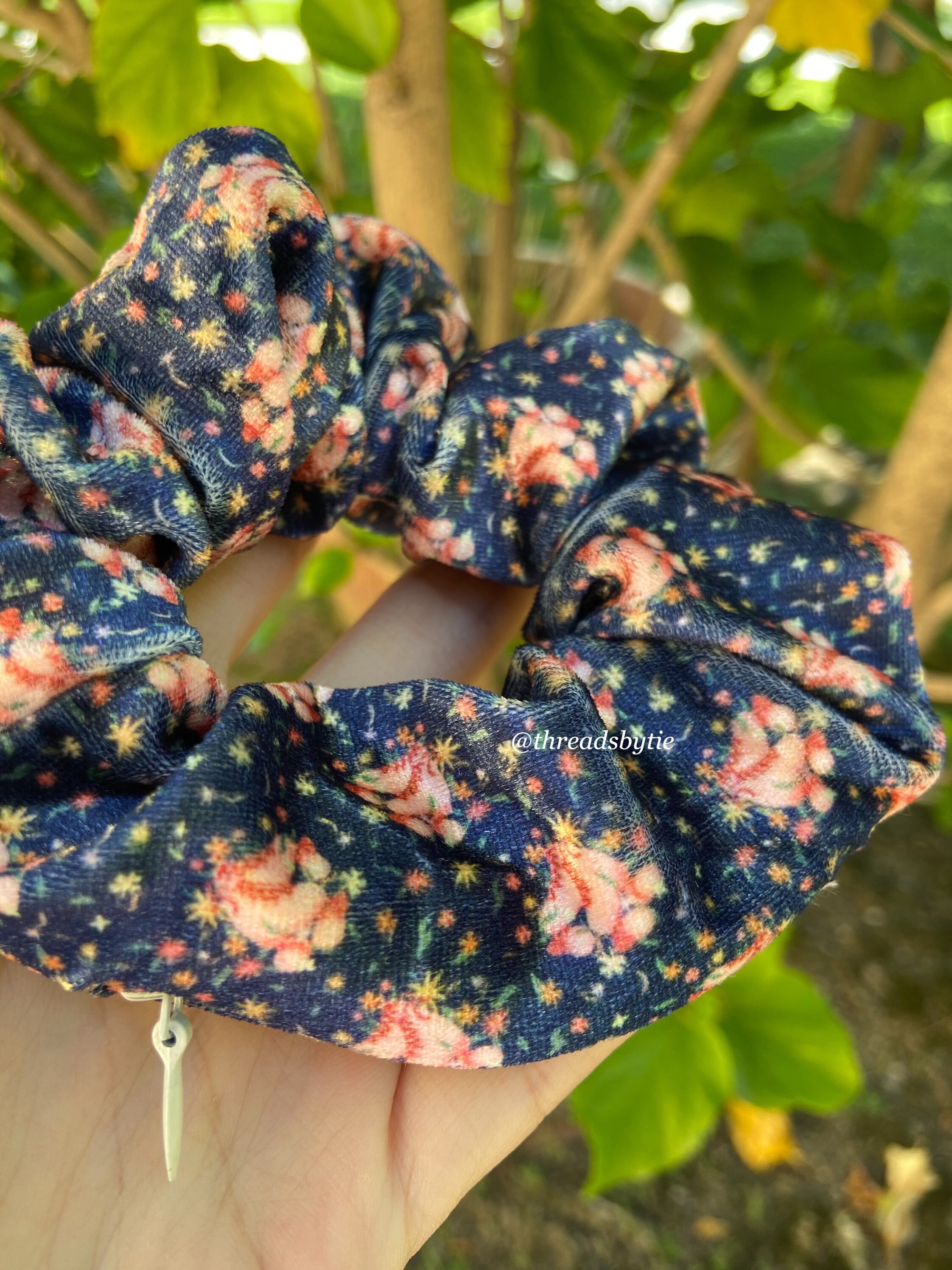 Floral Roller Skate Zipper Scrunchie - Etsy