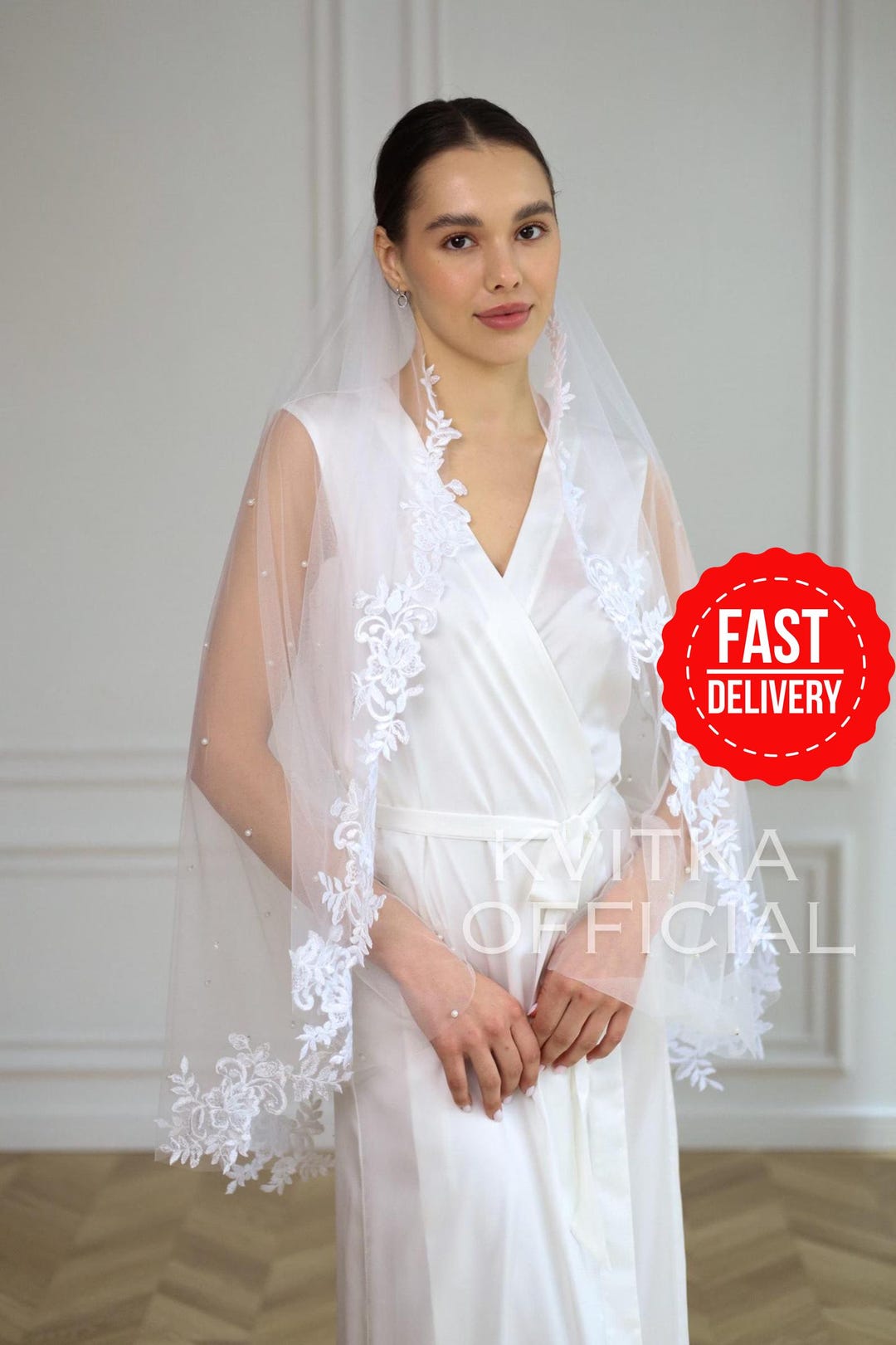 Fingertip Length Veil, Lace Edge Bridal Veil, Mantilla Lace Wedding ...