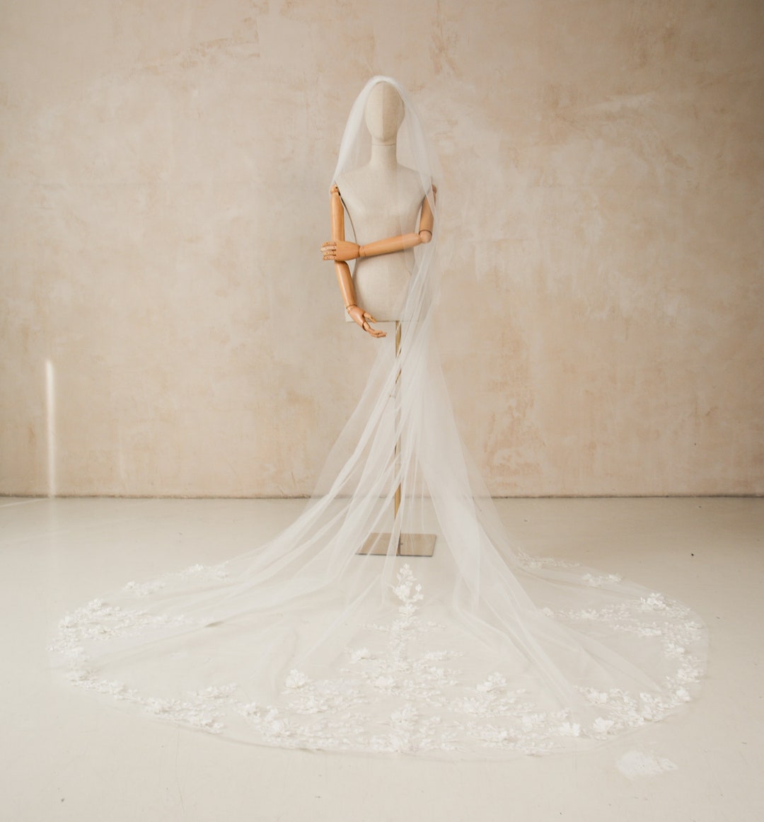 Cathedral Veil With 3D Flowers and Pearls, Dramatic Wedding Veil ...