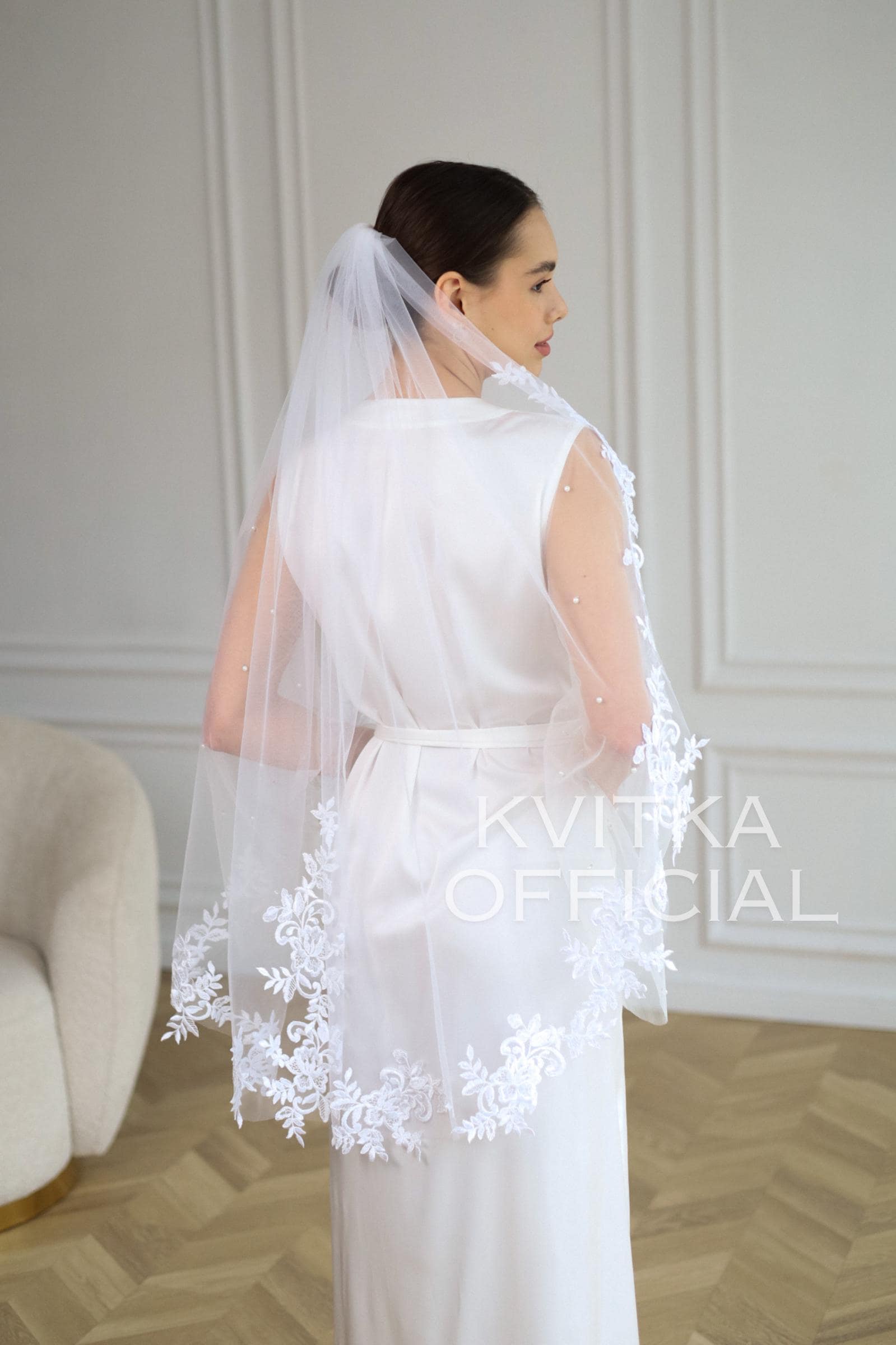 Fingertip Length Veil, Lace Edge Bridal Veil, Mantilla Lace Wedding ...