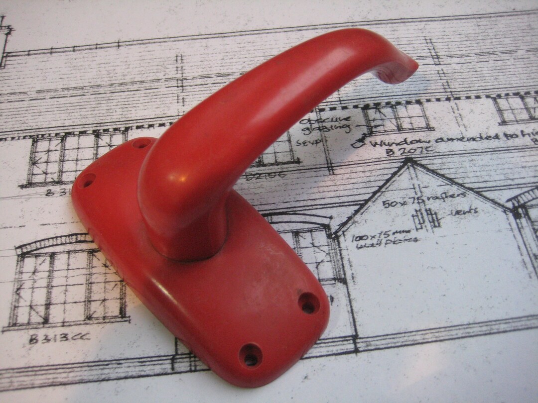 Single 1960's Red Lever Handle on Backplate 1960's Ironmongery Vintage ...