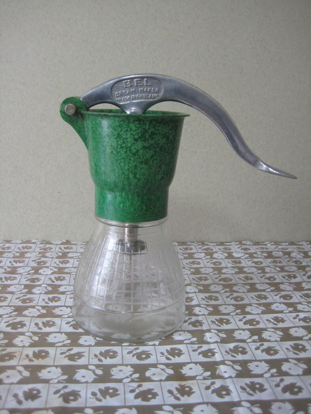 1930's Bel Cream Maker Empire Jubilee Model Green Bakelite Top Vintage ...