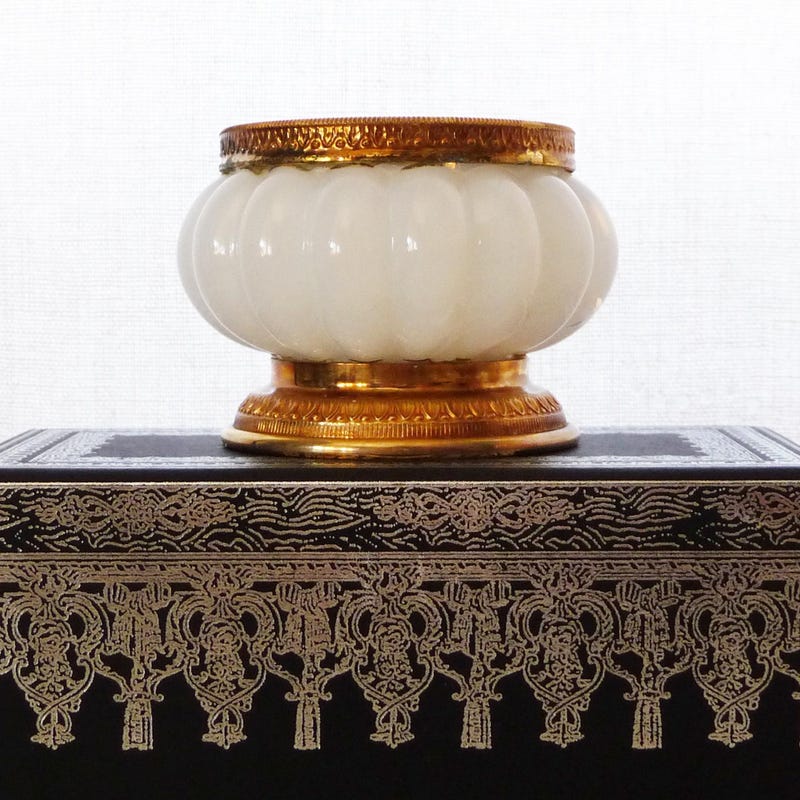 Milk Glass Painted Box - Etsy UK